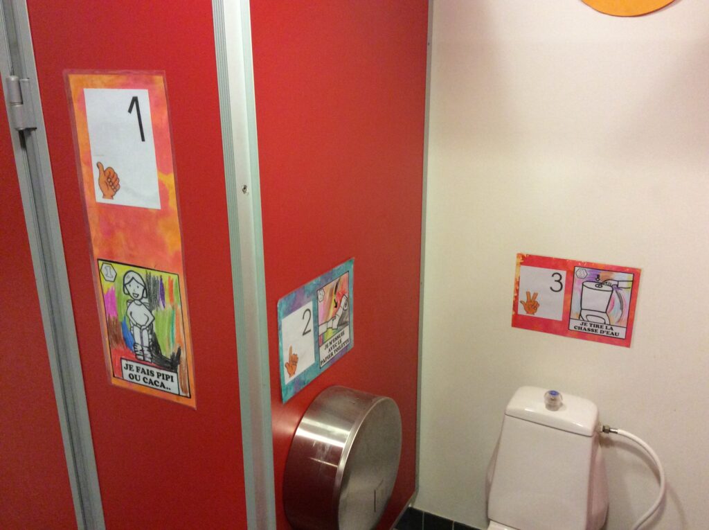 LES TOILETTES À L'ÉCOLE, C'EST IMPORTANT! - Lycée Francais Prins Henrik